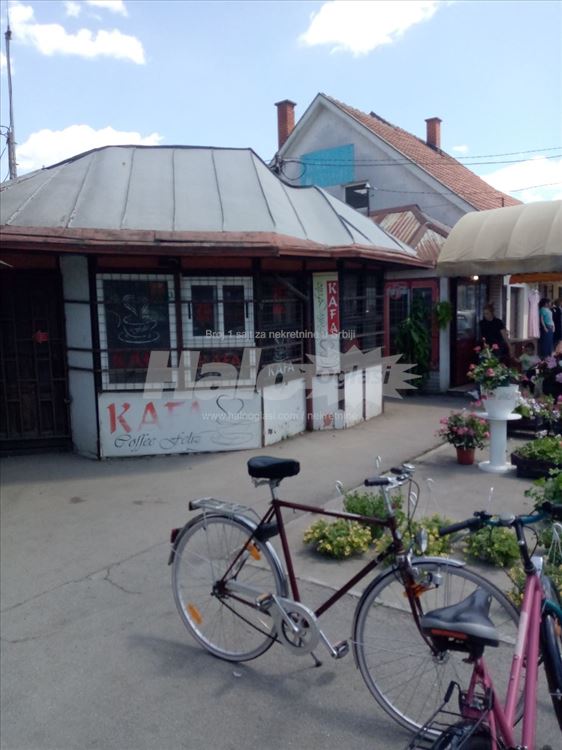 Kiosk lokal u centru Umke kod pijace | Halo Oglasi