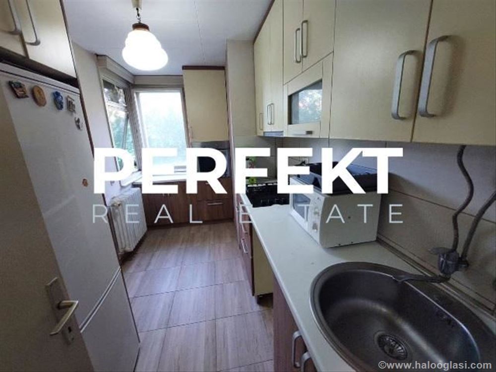 Strelište, trosoban, 83m2, prvi sprat, lift, cg | Halo Oglasi