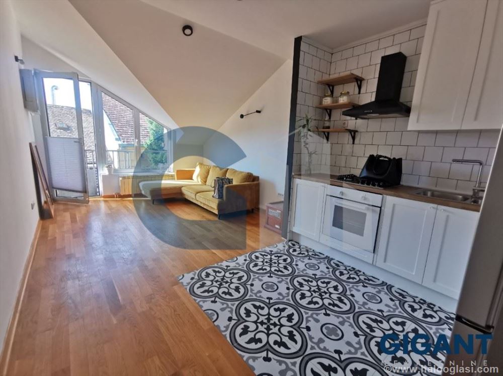 Zemun centar, 49m2, II, eg | Halo Oglasi