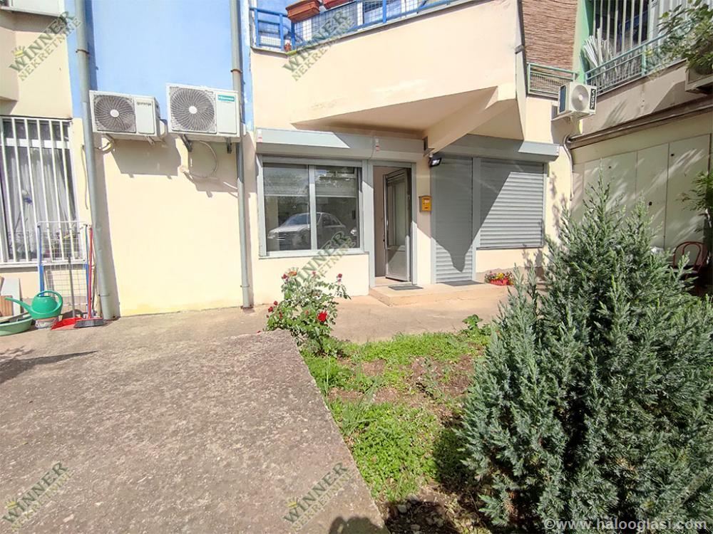 Prodaja Poslovni Prostor Ustanicka 47m2 2.0 sa izl | Halo Oglasi