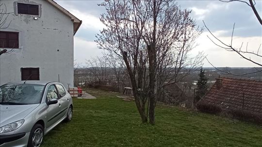Kuće na prodaju Belegiš | Halo oglasi