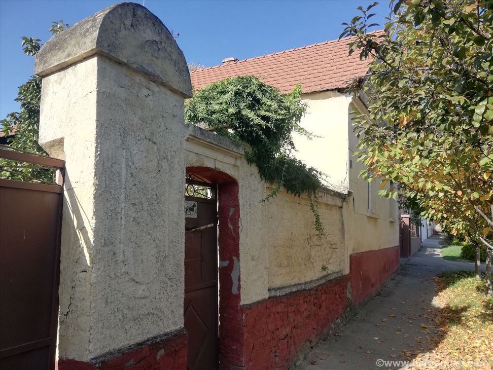 GRGUREVCI kuća 93+pomoć. objekti, plac 1451m2 | Halo Oglasi