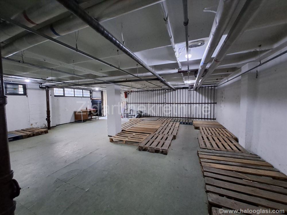 Magacinski prostor, odlična lokacija | Halo Oglasi