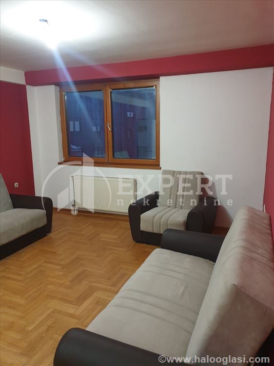 Izdaje se garsonjera u blizini Doma zdravlja, 30m2 | Halo Oglasi