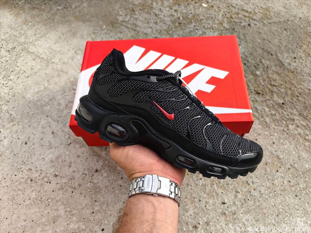 Nike patike Air Max Plus TN Bred | Halo Oglasi