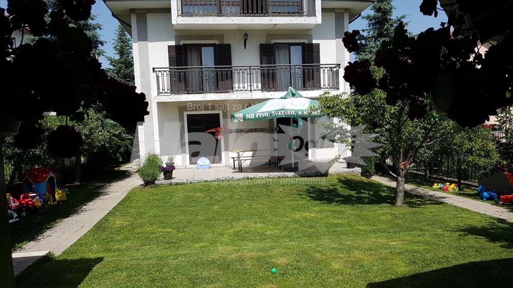 Leštane, 506m2 odlična kuća | Halo Oglasi