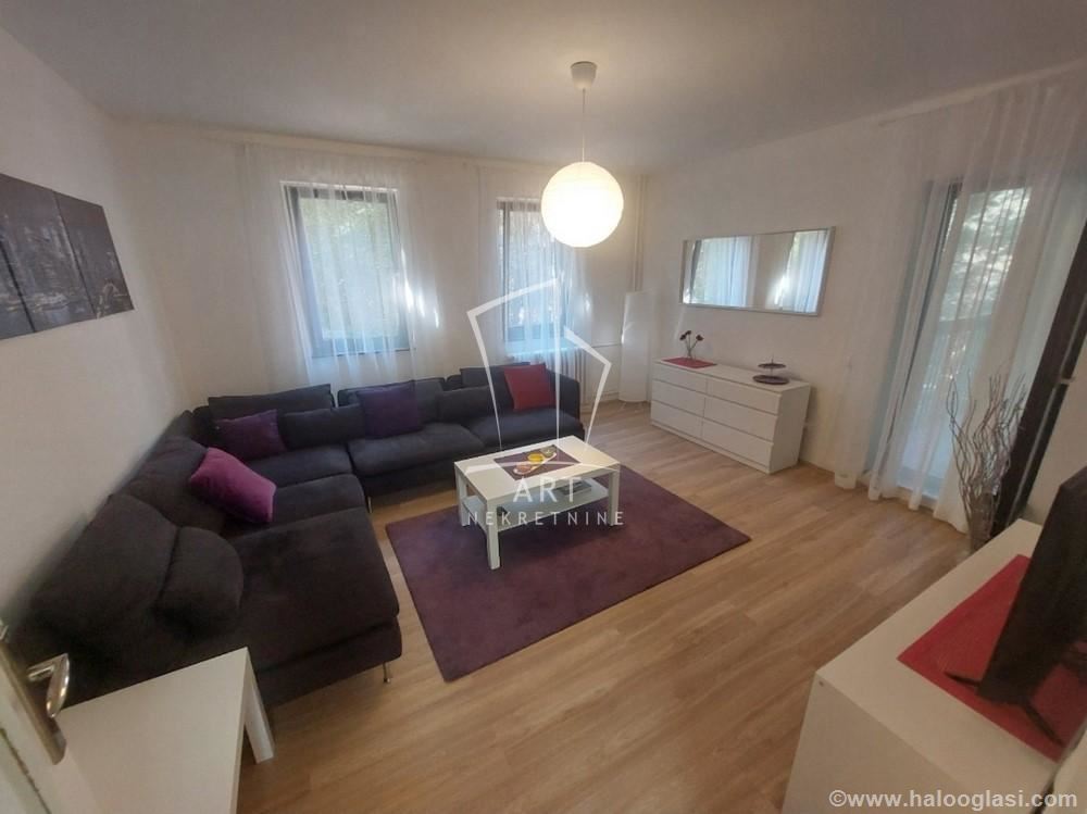Kompletno renoviran stan ID#8252 | Halo Oglasi