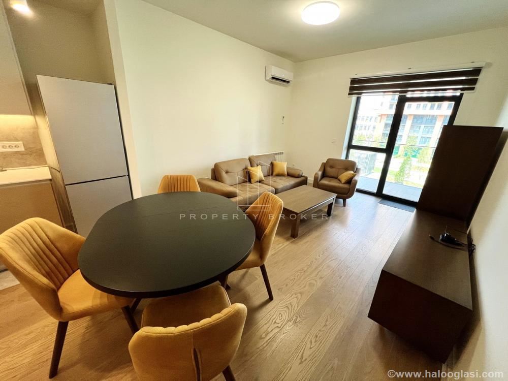 BW Scala, lux, pogled na dvorište, odmah useljivo, | Halo Oglasi