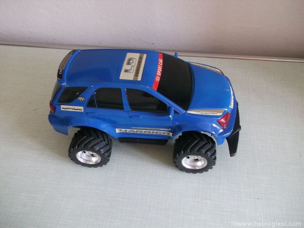 Toyota Harrier - veliki džip na baterije | Halo Oglasi