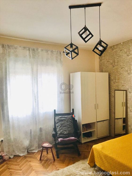 Stari grad, Dečanska | Halo Oglasi