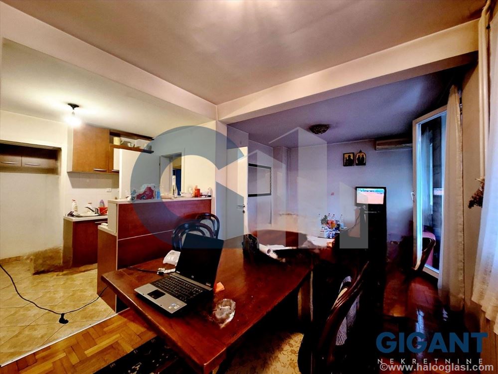 Arena, 170m2, IV, cg | Halo Oglasi