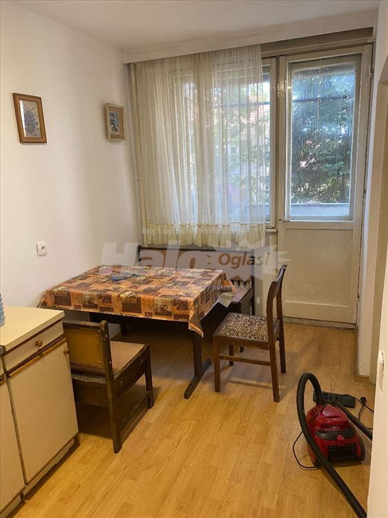 Miljakovac, jednoiposoban stan | Halo Oglasi