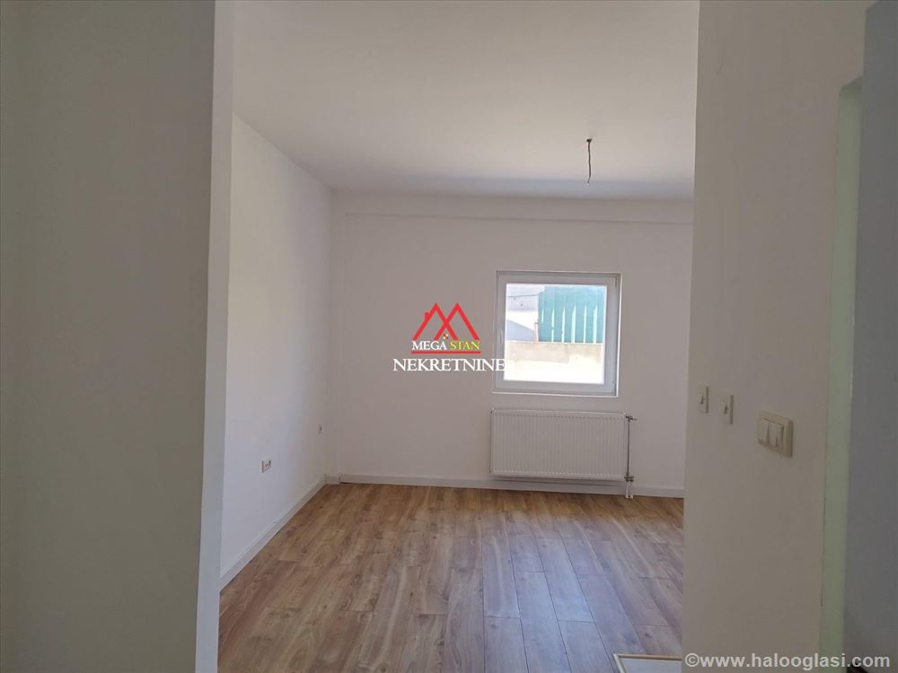 Prodaje se garsonjera u novogradnji na Klisi | Halo Oglasi