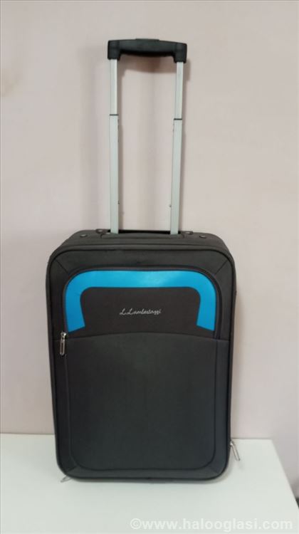 kofer kabinski poklanjam sifru | Halo Oglasi