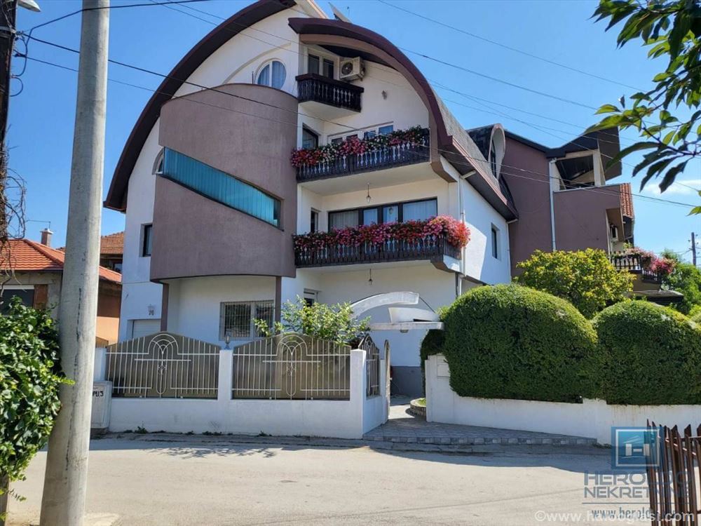Vranje, Centar, Kuća, 8.0, 425m2 | Halo Oglasi