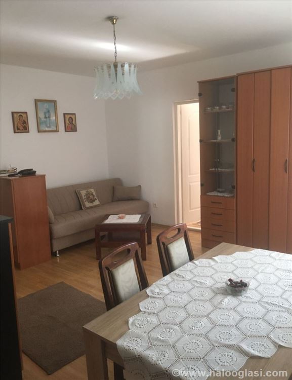 Vrh lokacija, Namesteno, sa sobom | Halo Oglasi