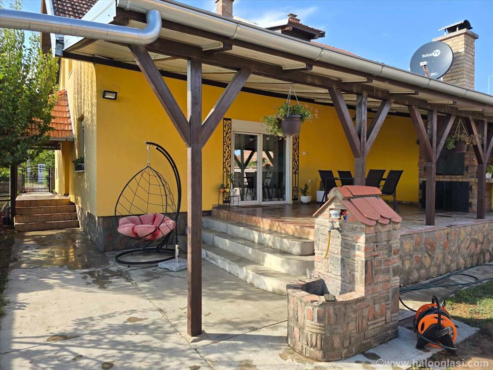 Kuća za poželeti-Rumenka | Halo Oglasi