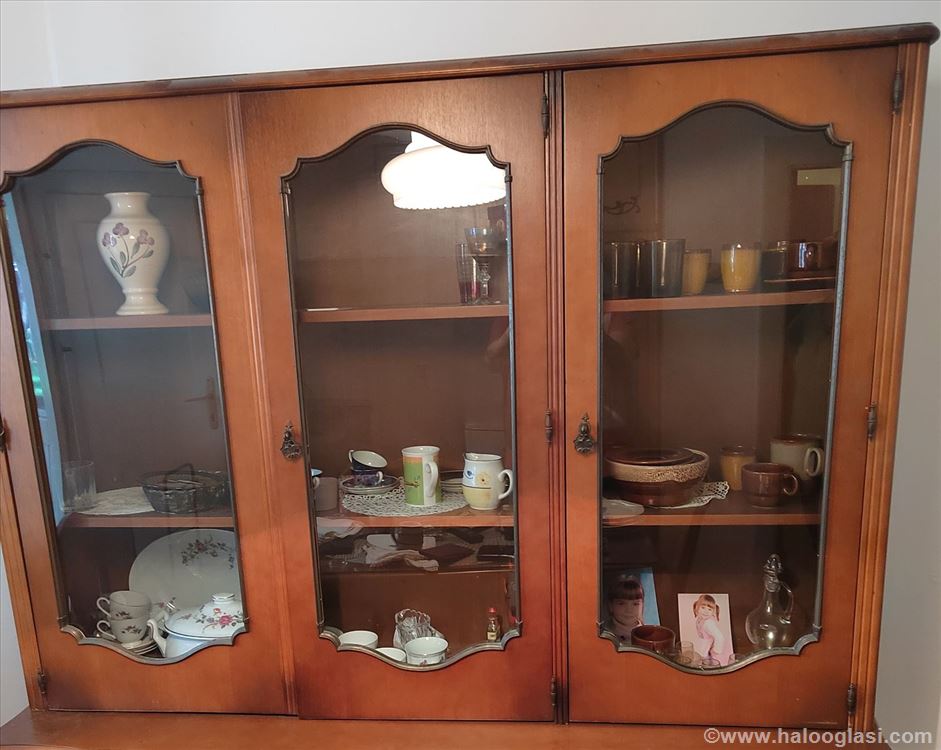 Vitrina | Halo Oglasi