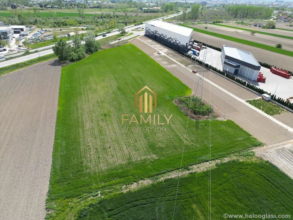 Industrijski plac u blizini autoputa - Veliki Rit | Halo Oglasi