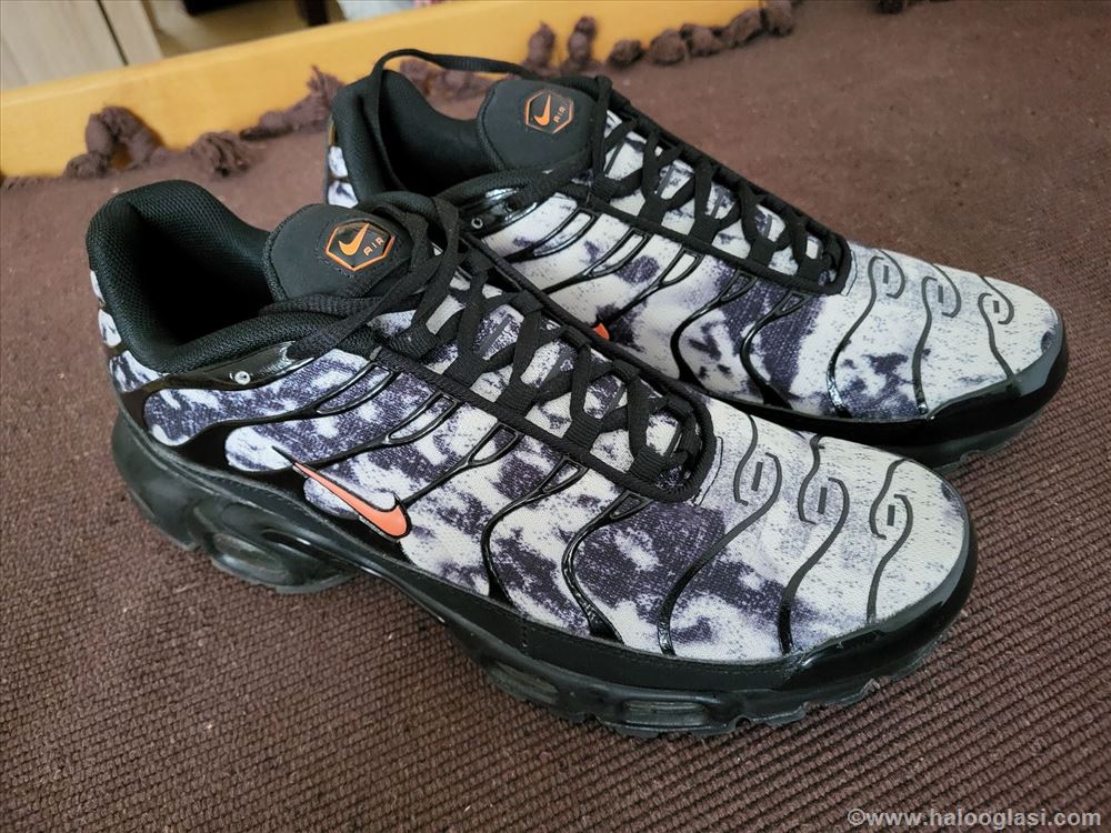 Nike Air Max Plus TN Black Orange Camo | Halo Oglasi