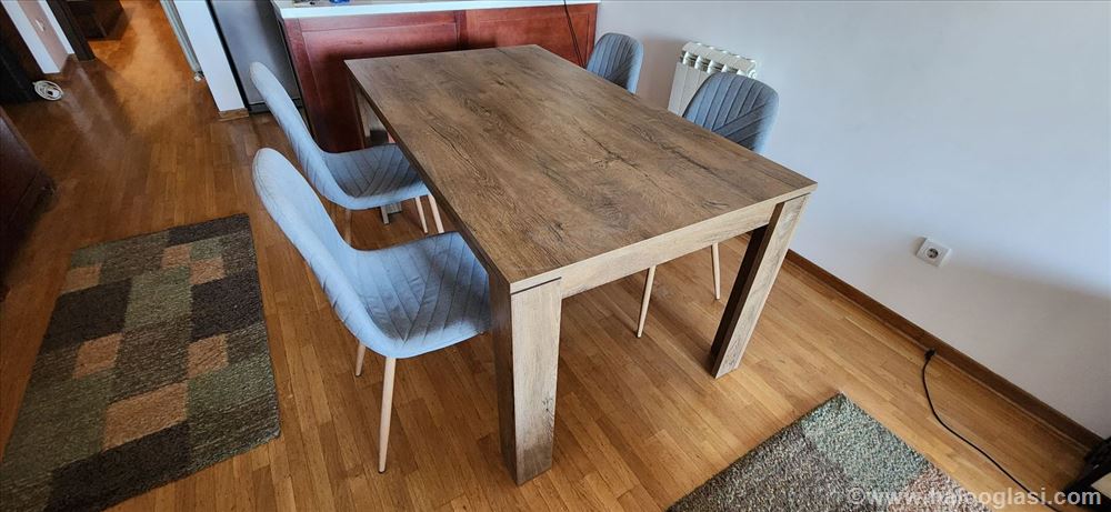 Trpezarijski sto sa 4 stolice i stocic | Halo Oglasi