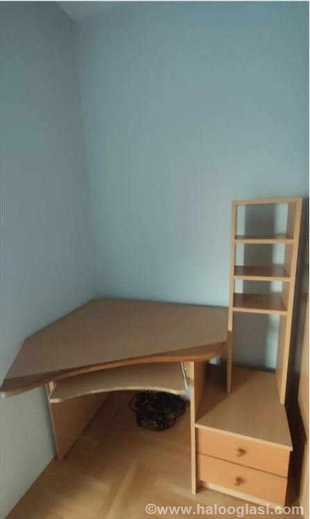 Ugaoni radni sto gratis stolica | Halo Oglasi