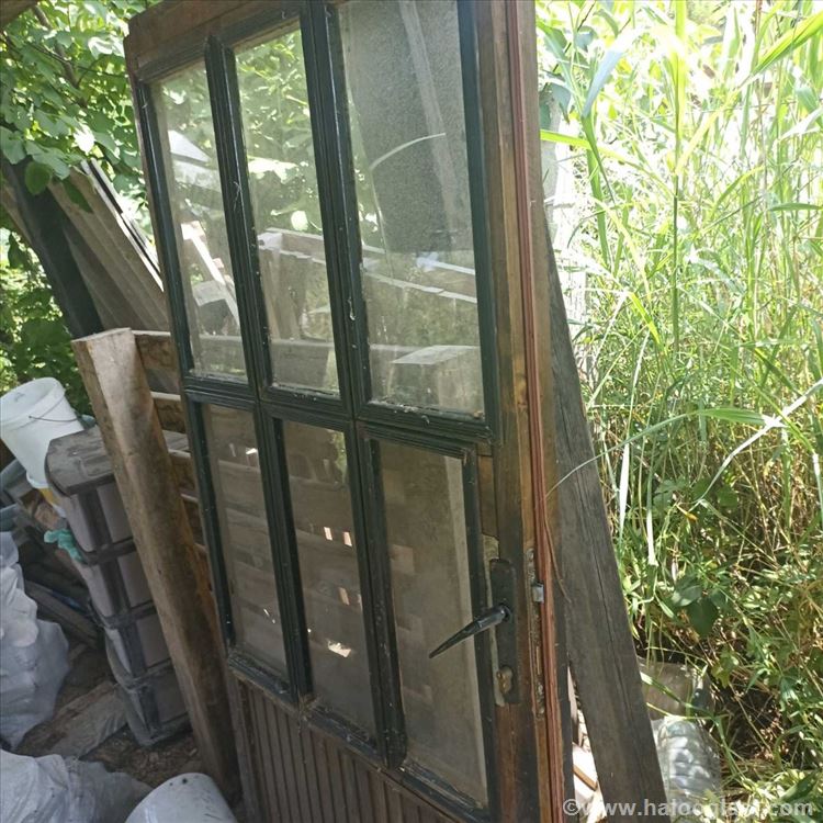 Drvena vrata polovna i stara krila prozora | Halo Oglasi