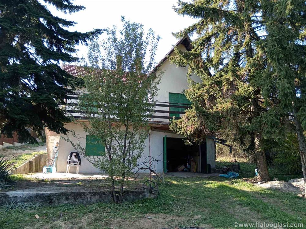 Avala, Trešnja, uknjižena kuća sa placem 10a | Halo Oglasi