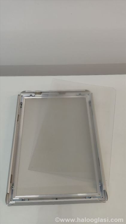 Prodajem Aluminijumski klik ram A4 | Halo Oglasi
