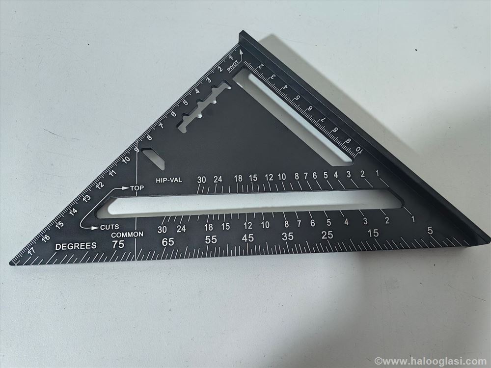 Stolarska Vinkla Metalna Crna manja | Halo Oglasi