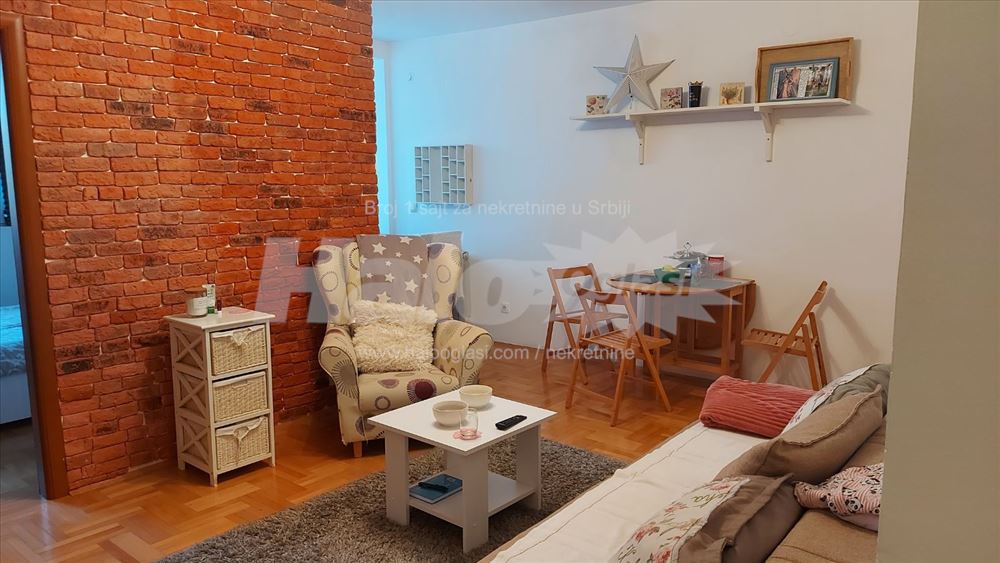 Extra ponuda stan na extra lokaciji 42M2 - 1.5 | Halo Oglasi