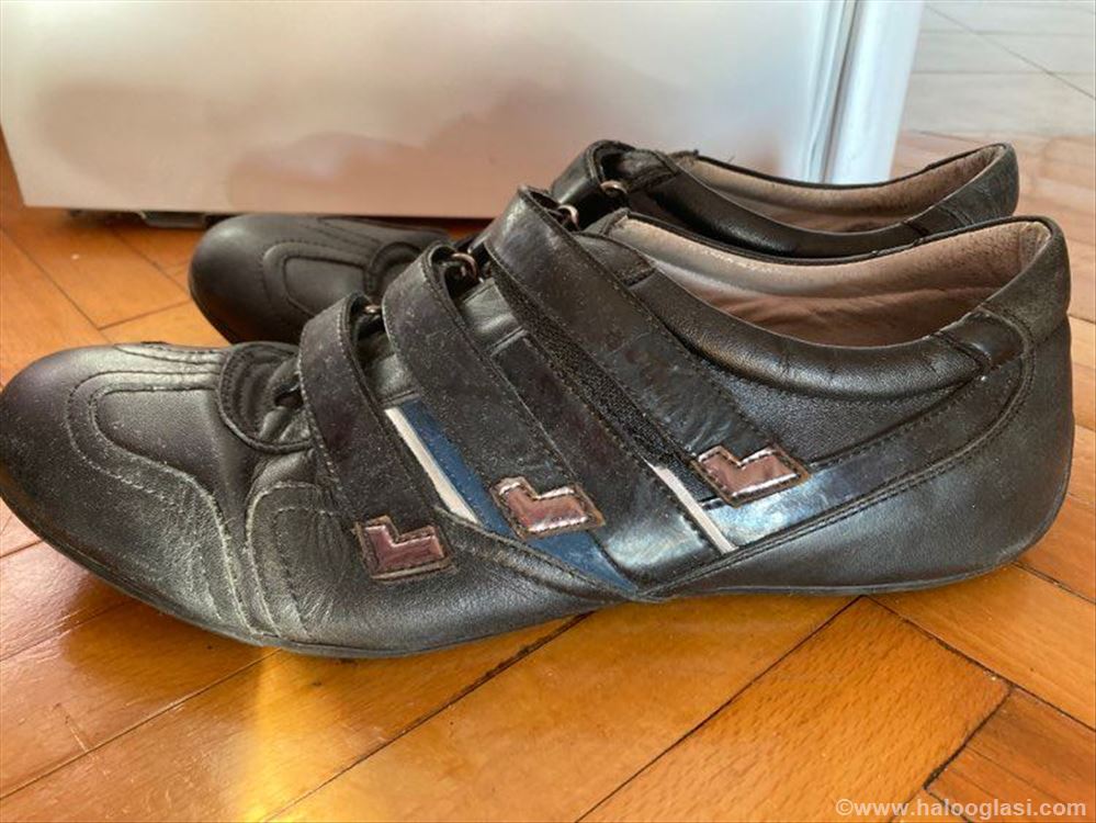 Patike bez pertli broj 42 | Halo Oglasi