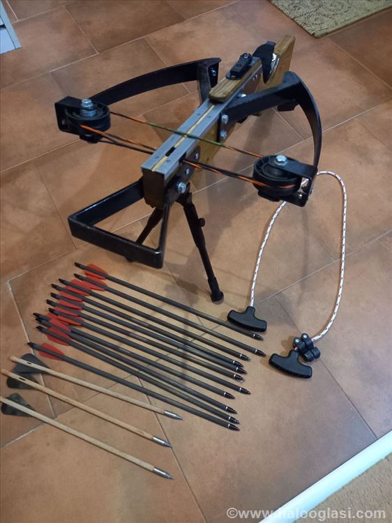 Prodajem samostrel (ručni rad, neuništiv) | Halo Oglasi