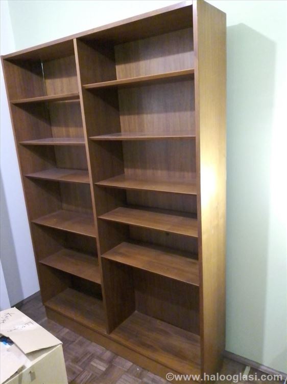 Prodajem policu za knjige | Halo Oglasi