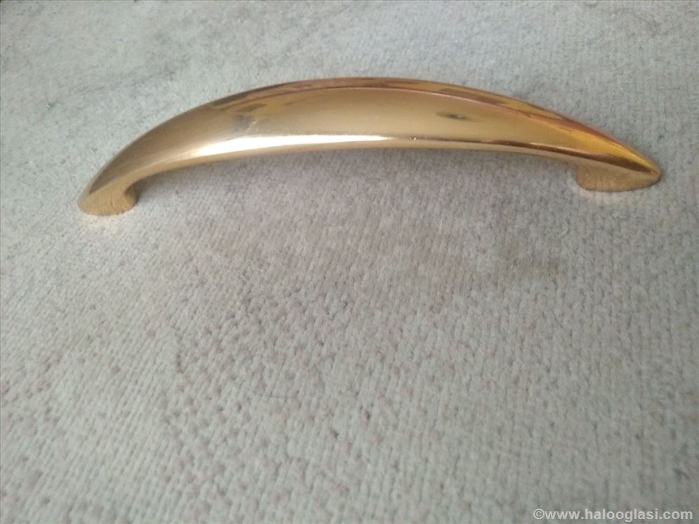 Kvalitetne ručke za nameštaj boje zlata | Halo Oglasi