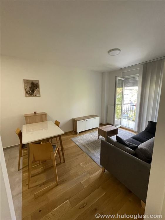 Moderan stan u novoj zgradi | Halo Oglasi