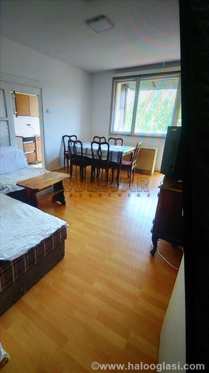 Izdaje se dvoiposoban stan u blizini Medicinskog f | Halo Oglasi
