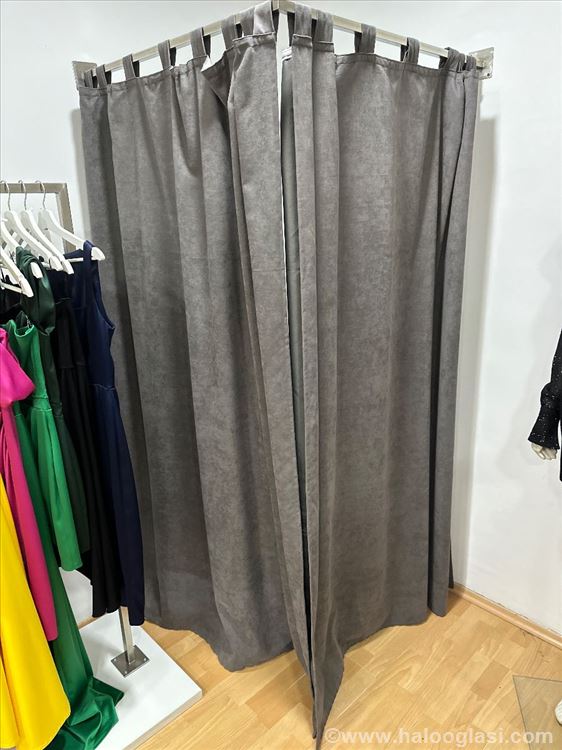 Kabina za butik, pro hrom cev i zavese na upit | Halo Oglasi