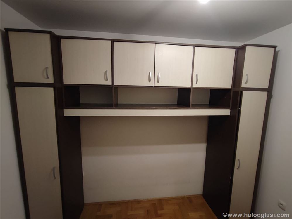 Prodajem očuvan ormar | Halo Oglasi