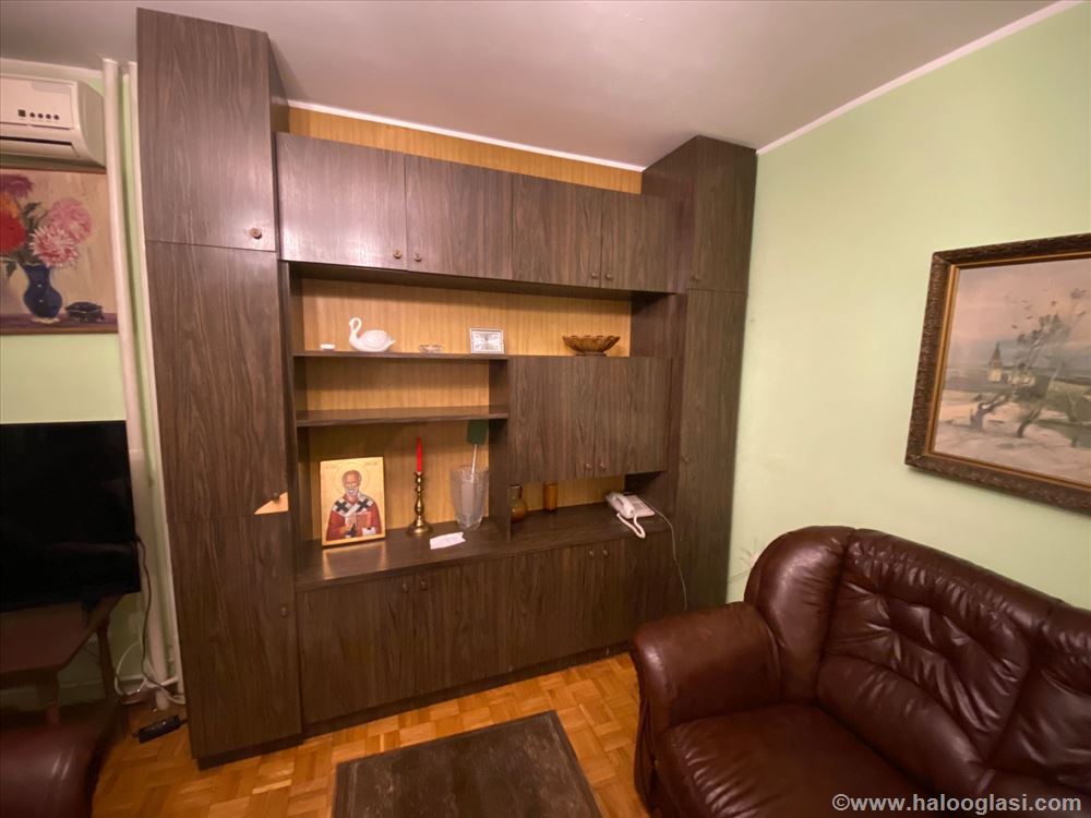 Regal / ormar | Halo Oglasi