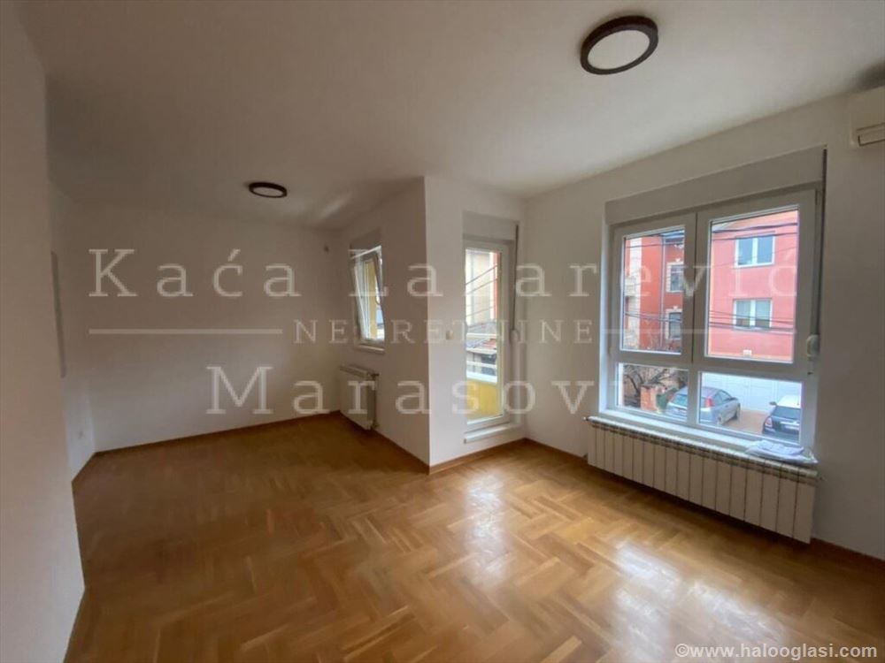 Nikole Doksata, Stan sa garažom, Zvezdarska šuma I | Halo Oglasi