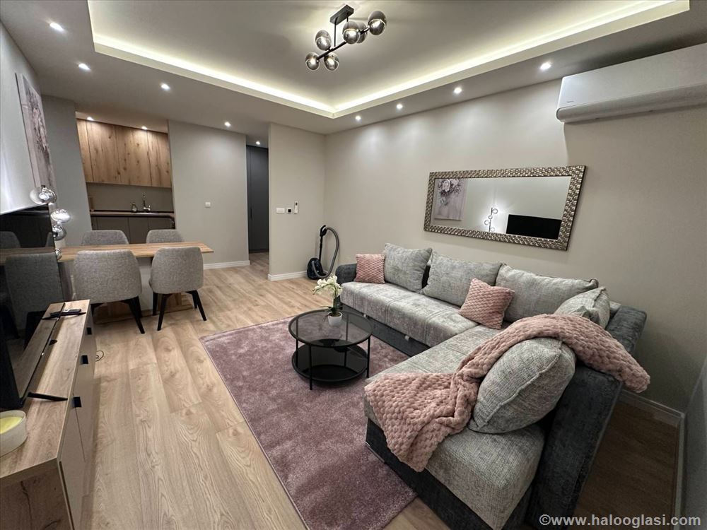 Trosarina Stepa Stepanovic Square lux | Halo Oglasi