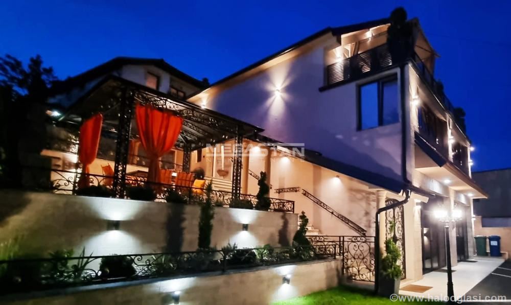 Jajinci-lux višenamenska opremljena vila | Halo Oglasi