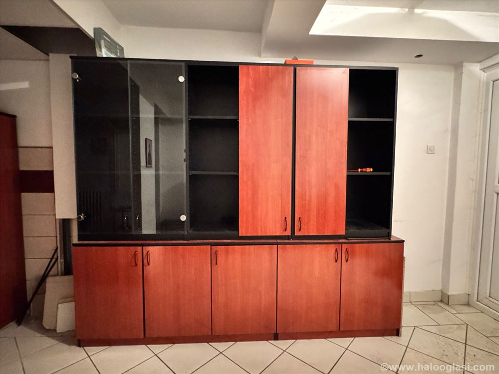 Set ormara i vitrina u odličnom stanju | Halo Oglasi