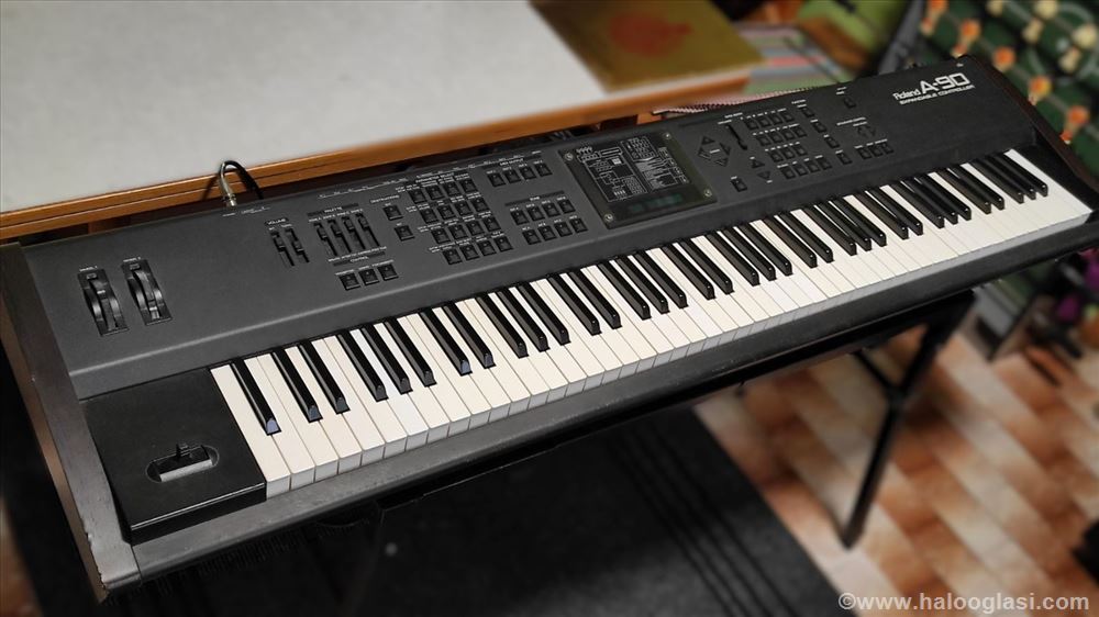 Roland A90-Ex Master Keyboard + VE-RD1 card | Halo Oglasi