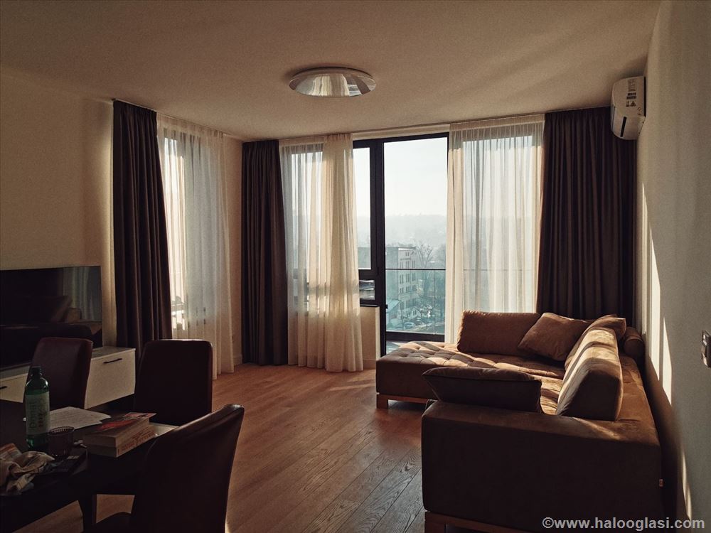 BW Eterna sa garažnim mestom | Halo Oglasi