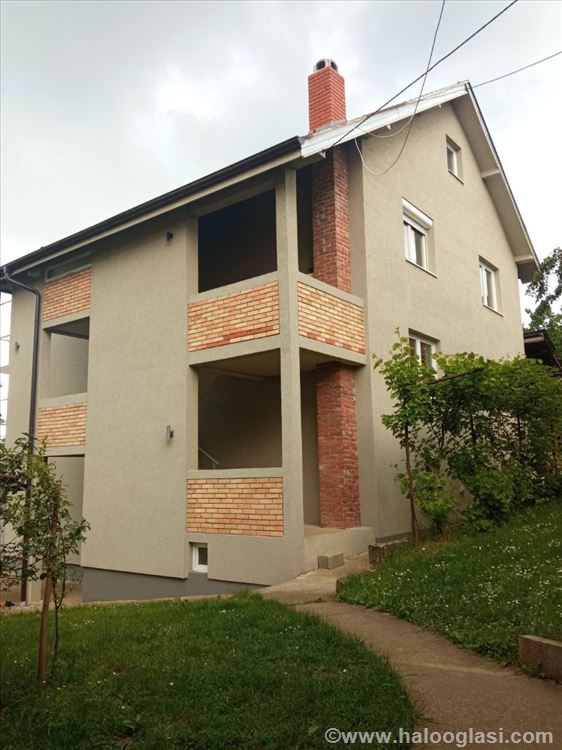 Dve kuće u Kragujevcu,naselje Erdeč, 340m2 i 105m2 | Halo Oglasi
