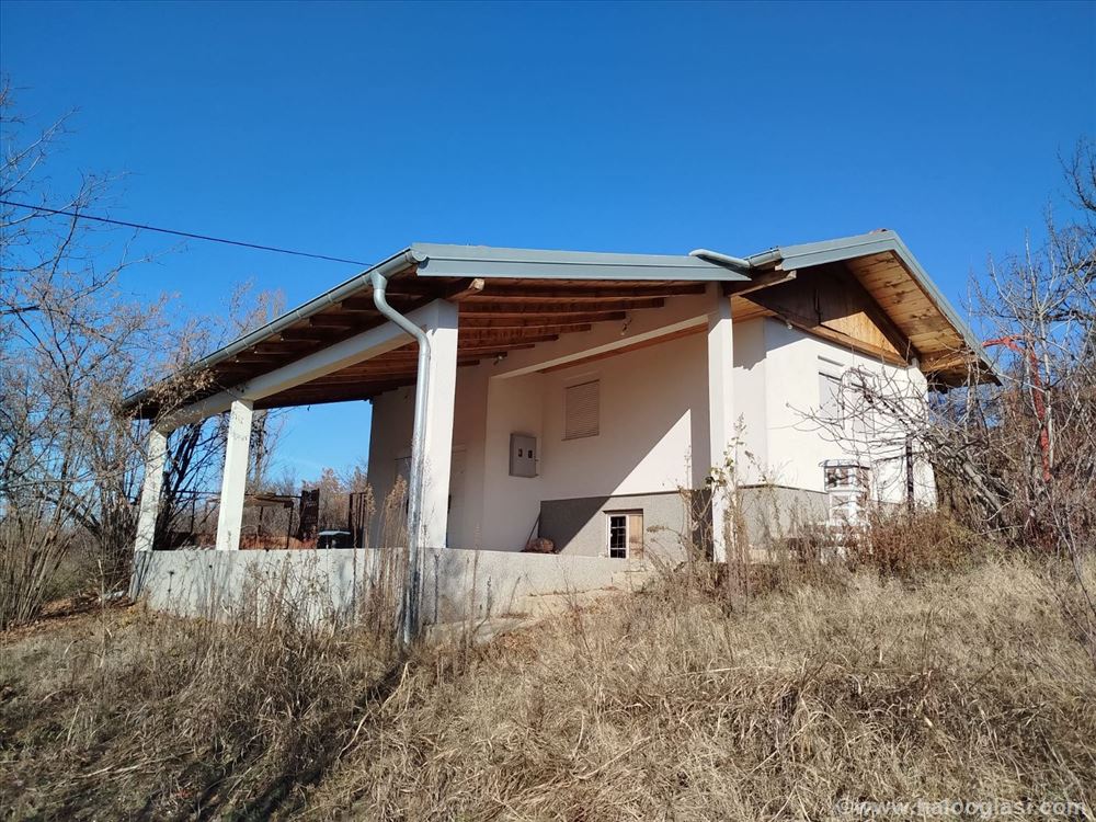 Vrčin – kuća 90m² na skoro 10 ari placa | Halo Oglasi