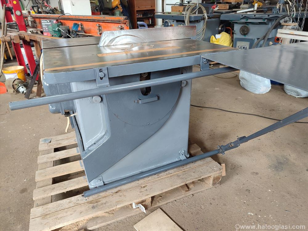 Liveni dvolisni cirkular | Halo Oglasi