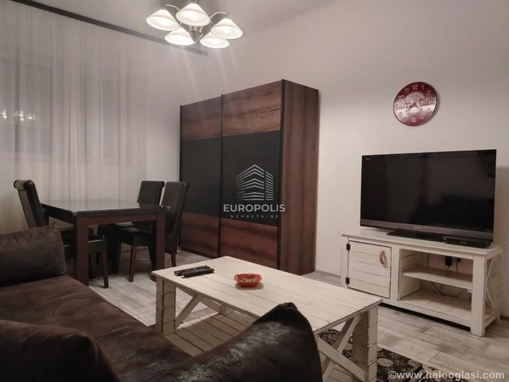 Cetinjska, Centar, Zemun ID#6902 | Halo Oglasi